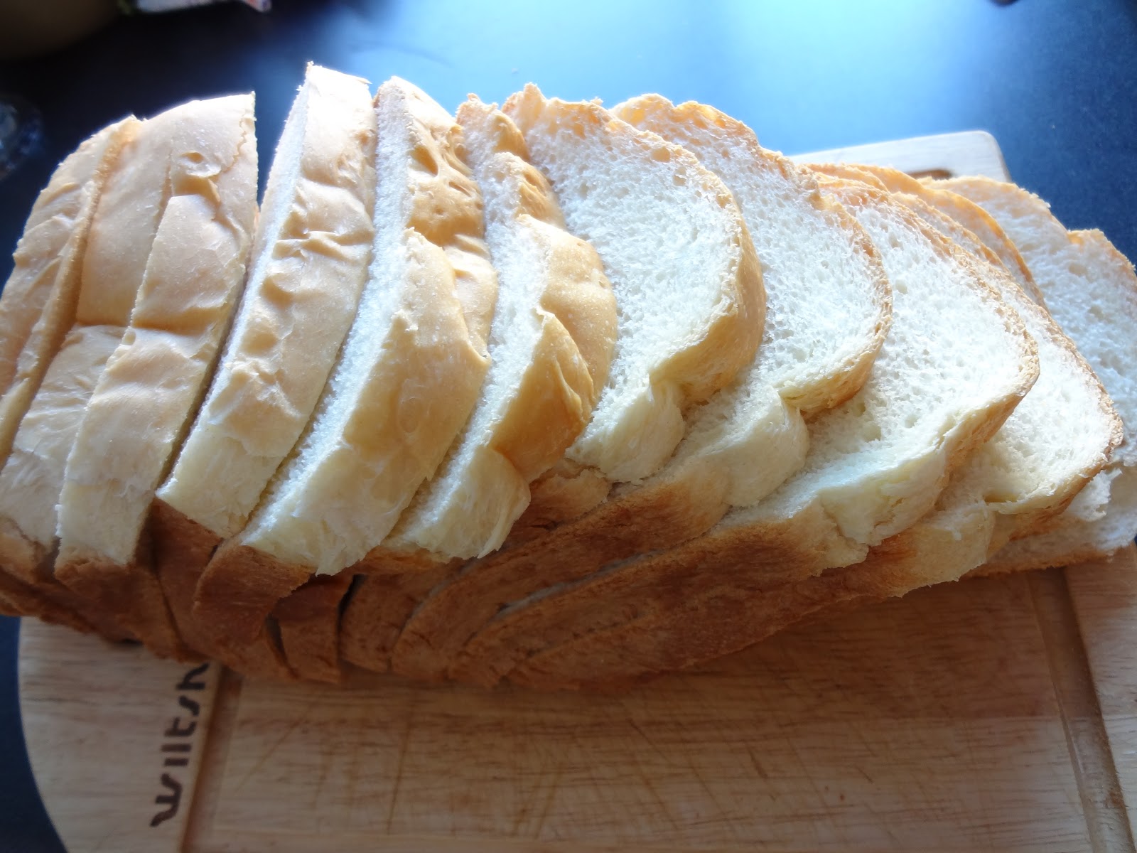 Jacqueline's Cookshop: White Toast Bread (Utane starter / Water roux ...