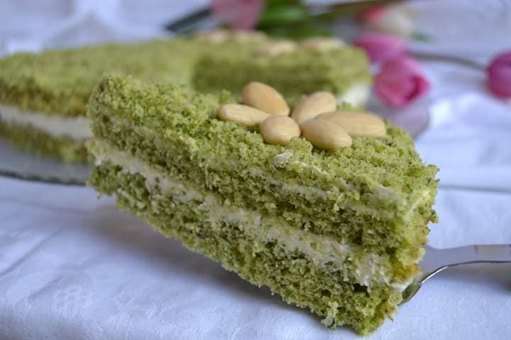 GREEN CAKE CON CREMA AL PISTACCHIO - Anna Maria Conti