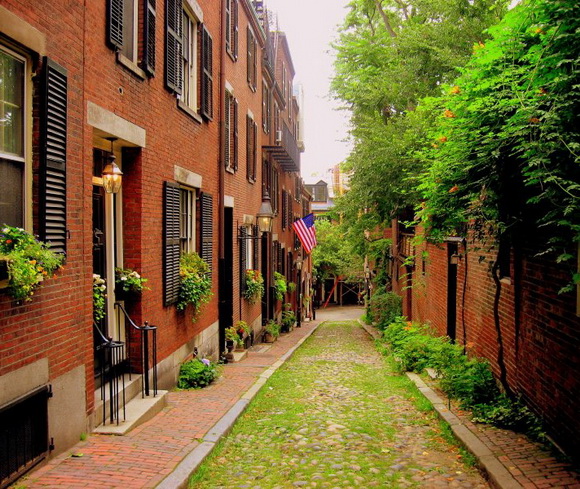 THE WORLD GEOGRAPHY: 15 Charming Side Streets