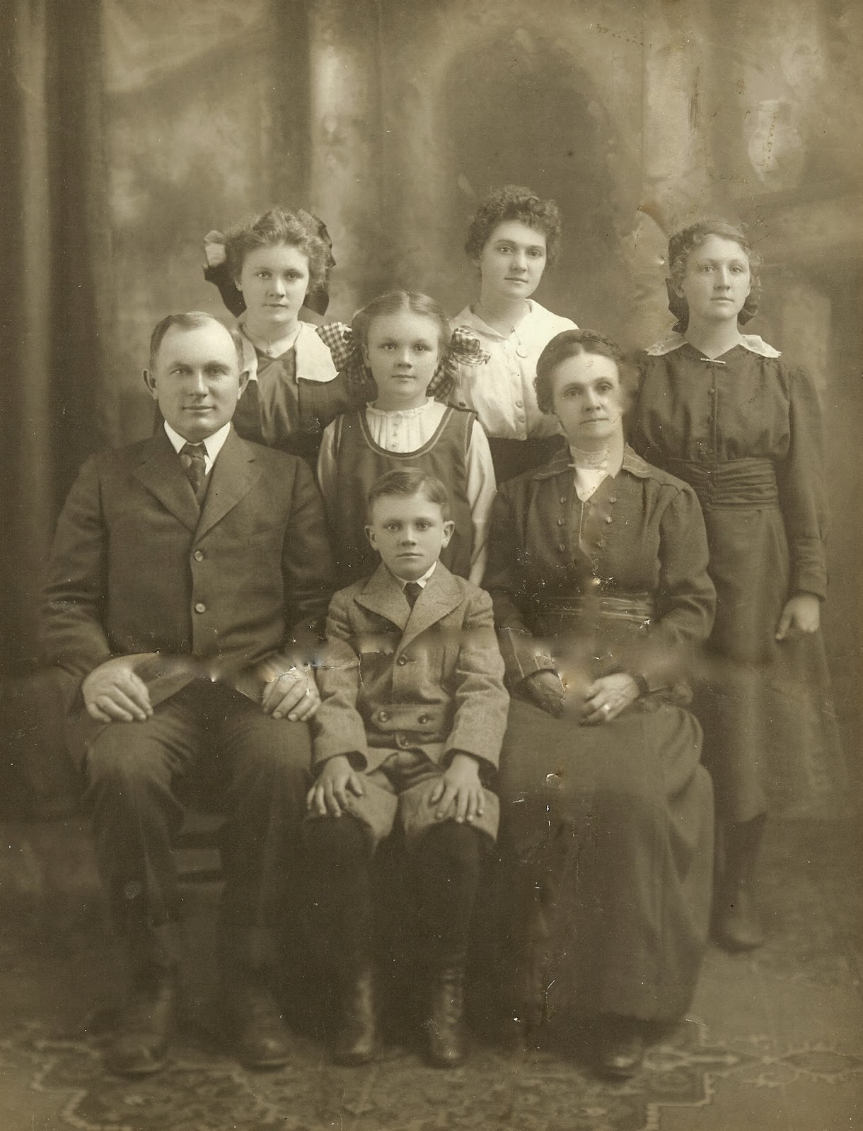 MORRIS-GAMMON FAMILY HISTORY: L. B. Morris & T. J. Gammon's Children, etc.