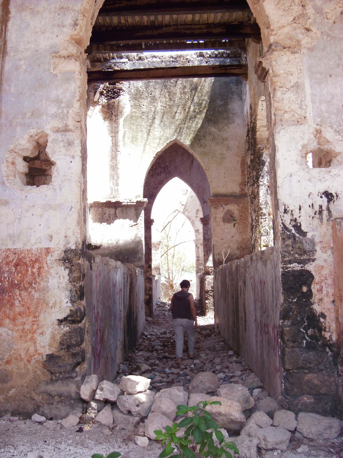Ulyses Huesca: BUSCANDO LA ISLA PÉRDIDA DE JAINÁ