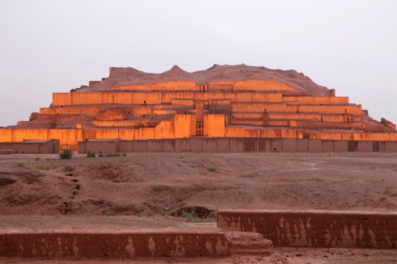 Must See Iran: Ziggurats ( Chogha zanbil)