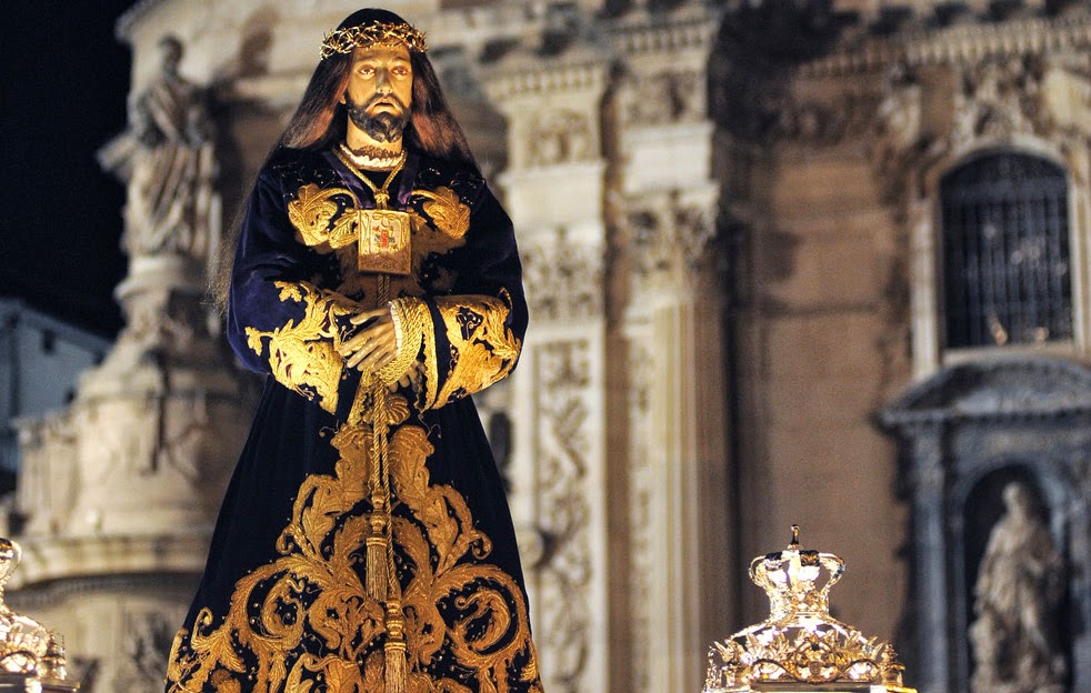 Bordados Artísticos Paredes: Escapulario del Cristo del Rescate de Murcia