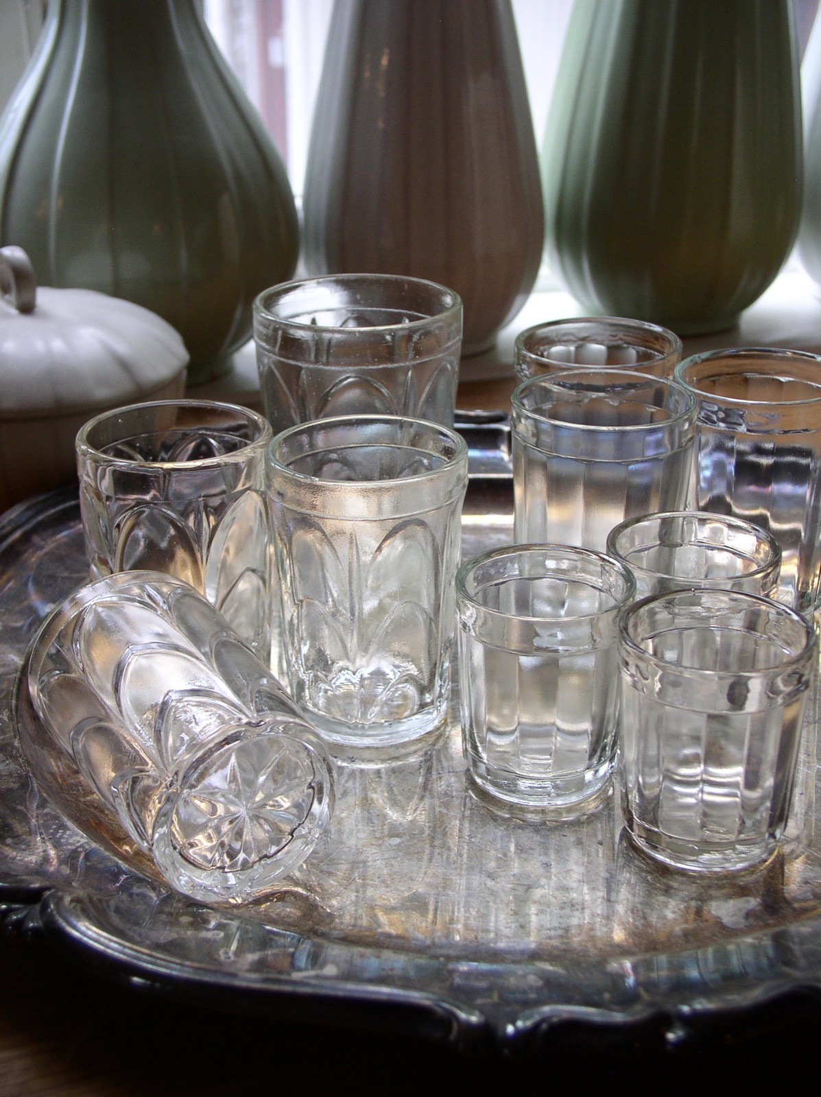 Gammalmodigt sa fru Ekeby: Senapsglas i senaste Retro