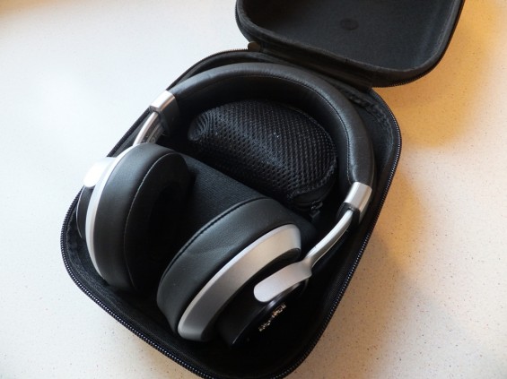 Ferrari Cavallino T350: logic3 headphones reviews