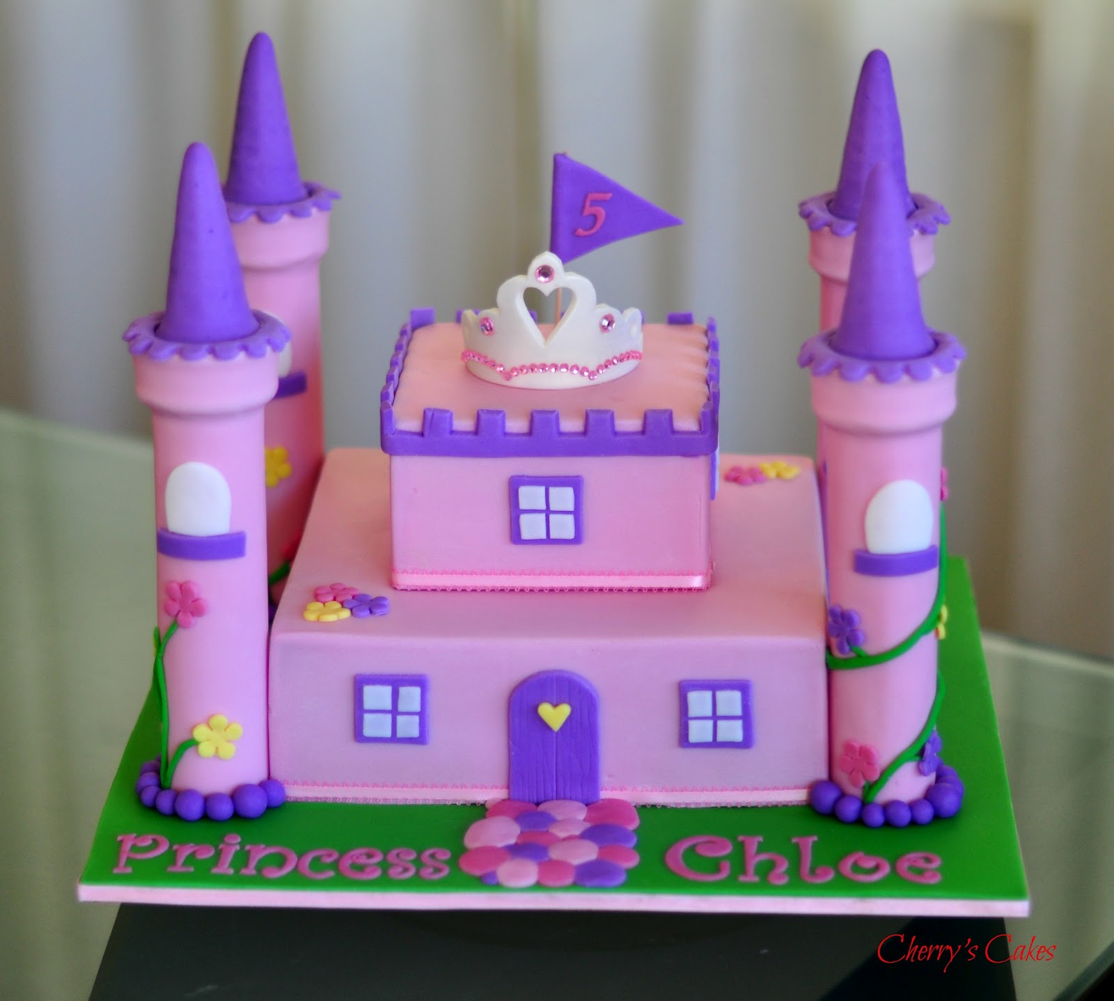 Cherry's Cakes: Princess Chloe Cake & Cupcakes