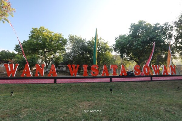 Wahana Kekinian di Pantai Sowan