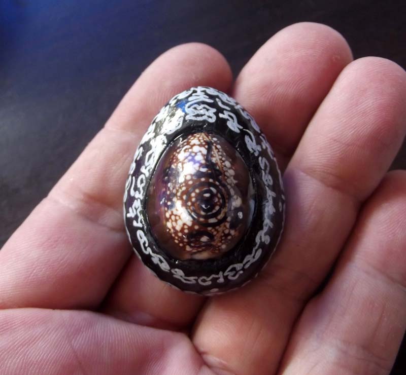 Real Amulets: Bea Kae Shell Real Thai Magic Charm Amulet Luang Phor Upp ...