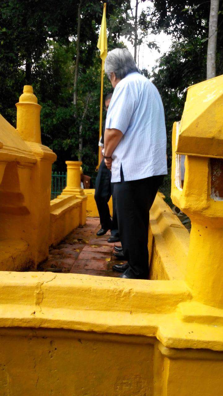 داتوء فادوكا ستيا: YAM DATO’ UNDANG NANING KE-21 MENZIARAHI MAKAM DATO ...