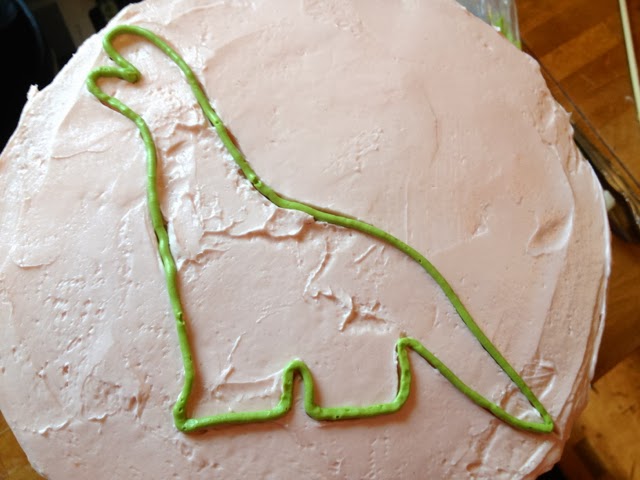 Heidi's Mix: Dinosaur Cake