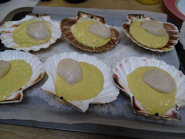 Cuisine en folie: Saint Jacques en coque feuilletée aux jeunes poireaux ...