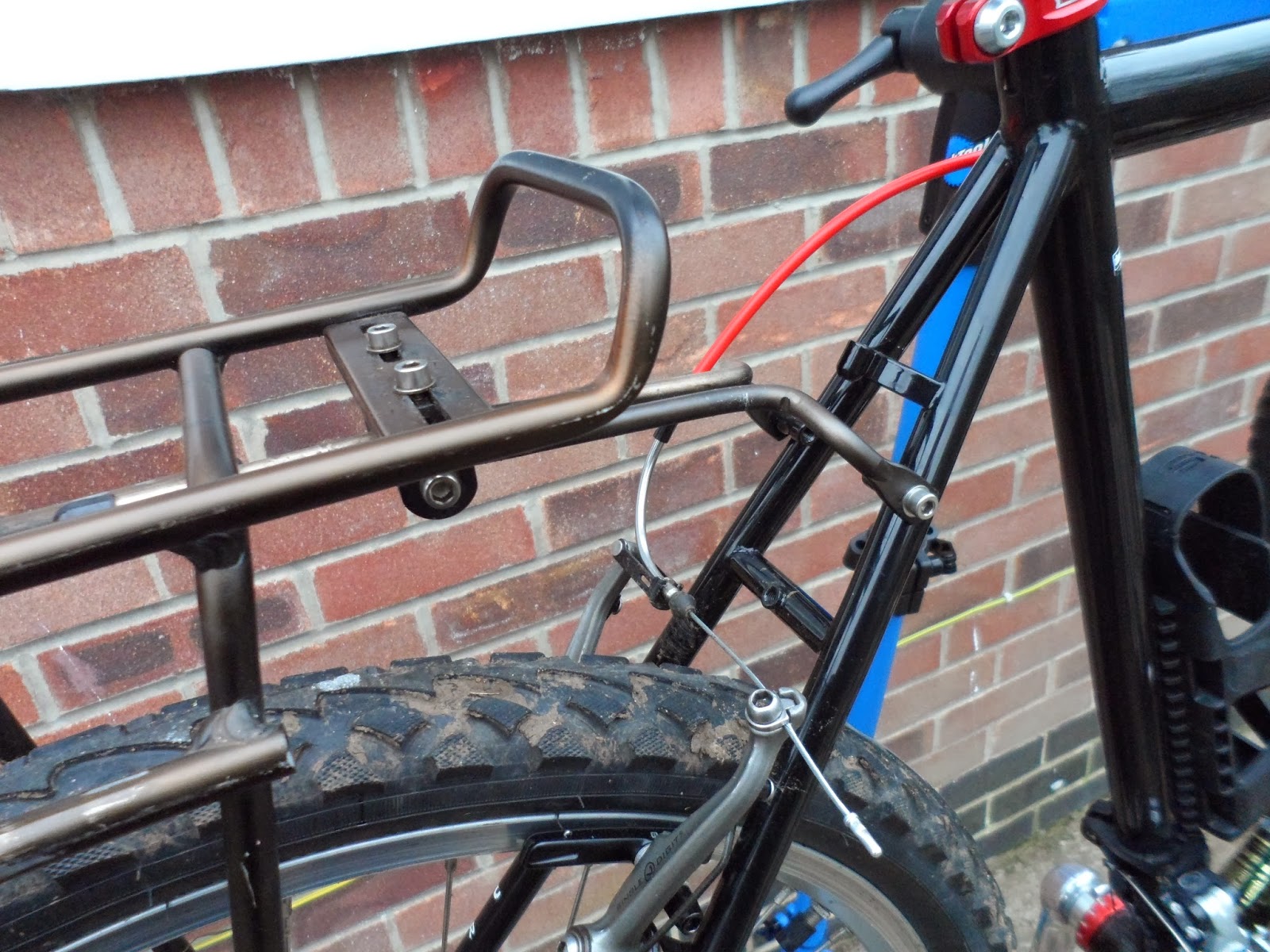 Surly Munk's Surly Long Haul Trucker Bike Build: Fitted rear pannier ...