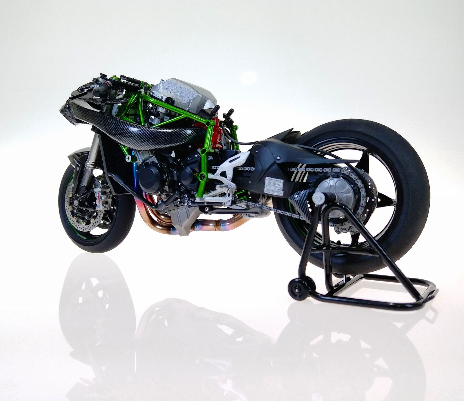 Racing Scale Models: Kawasaki H2R by Fartech Speedalova (Tamiya)