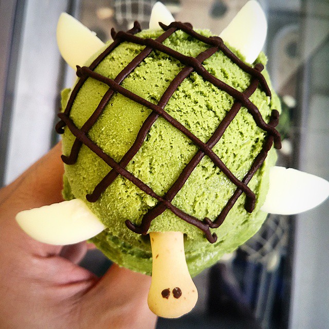 Miss HappyFeet: Korea: Tortoise ice cream at Busan「뻥's크림」