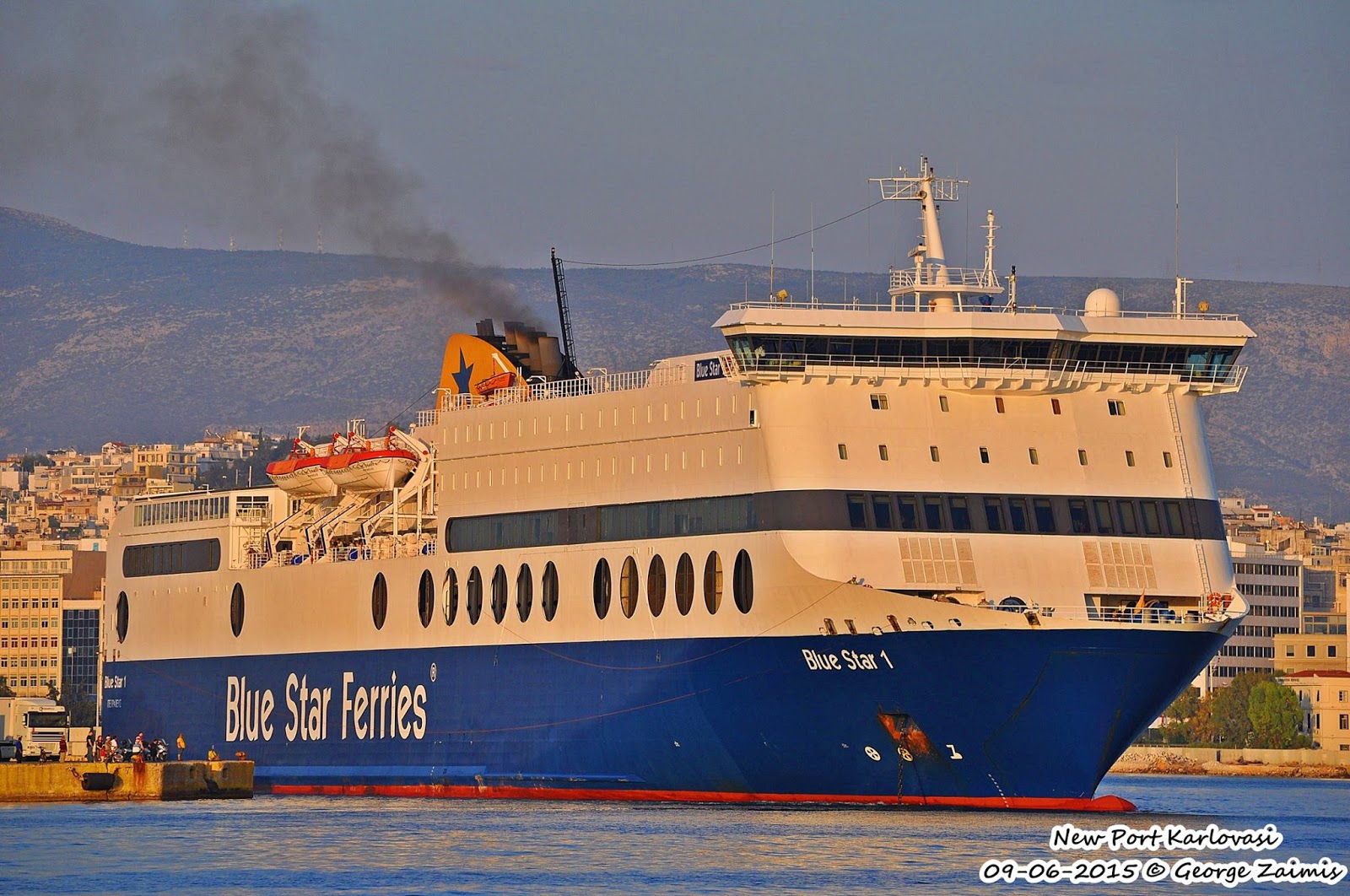 New Port Karlovassi: Με Νissos Samos & Nissos Rodos η γραμμή Πειραιας ...