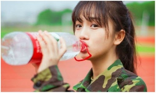 Jiajun Yan, Anggota Tentera Paling Cantik Sekali di China. - Gaban Comel