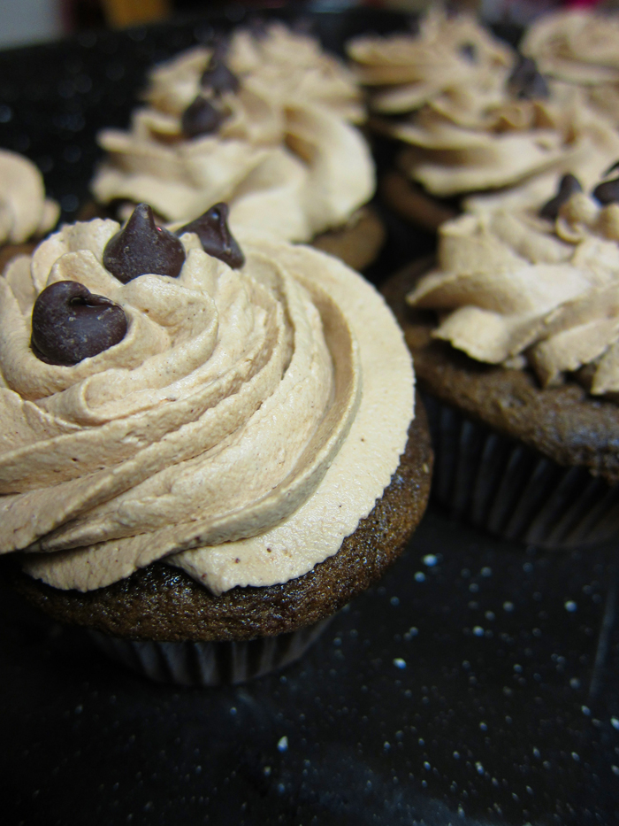 Drink. Eat. Blog.: Chocolate Kahlua Cupcakes with Chocolate Kahlua ...