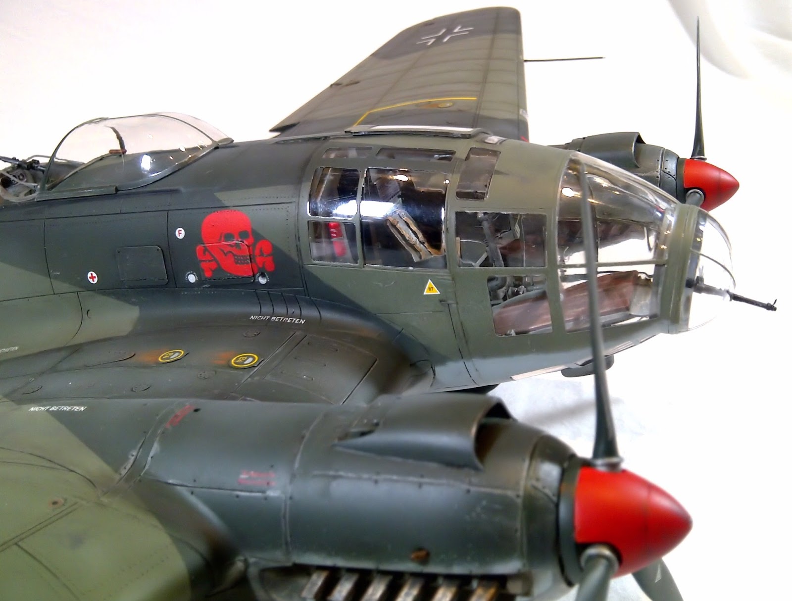 BoweModels: Build Review - Revell 1/32 Heinkel He111 P-1