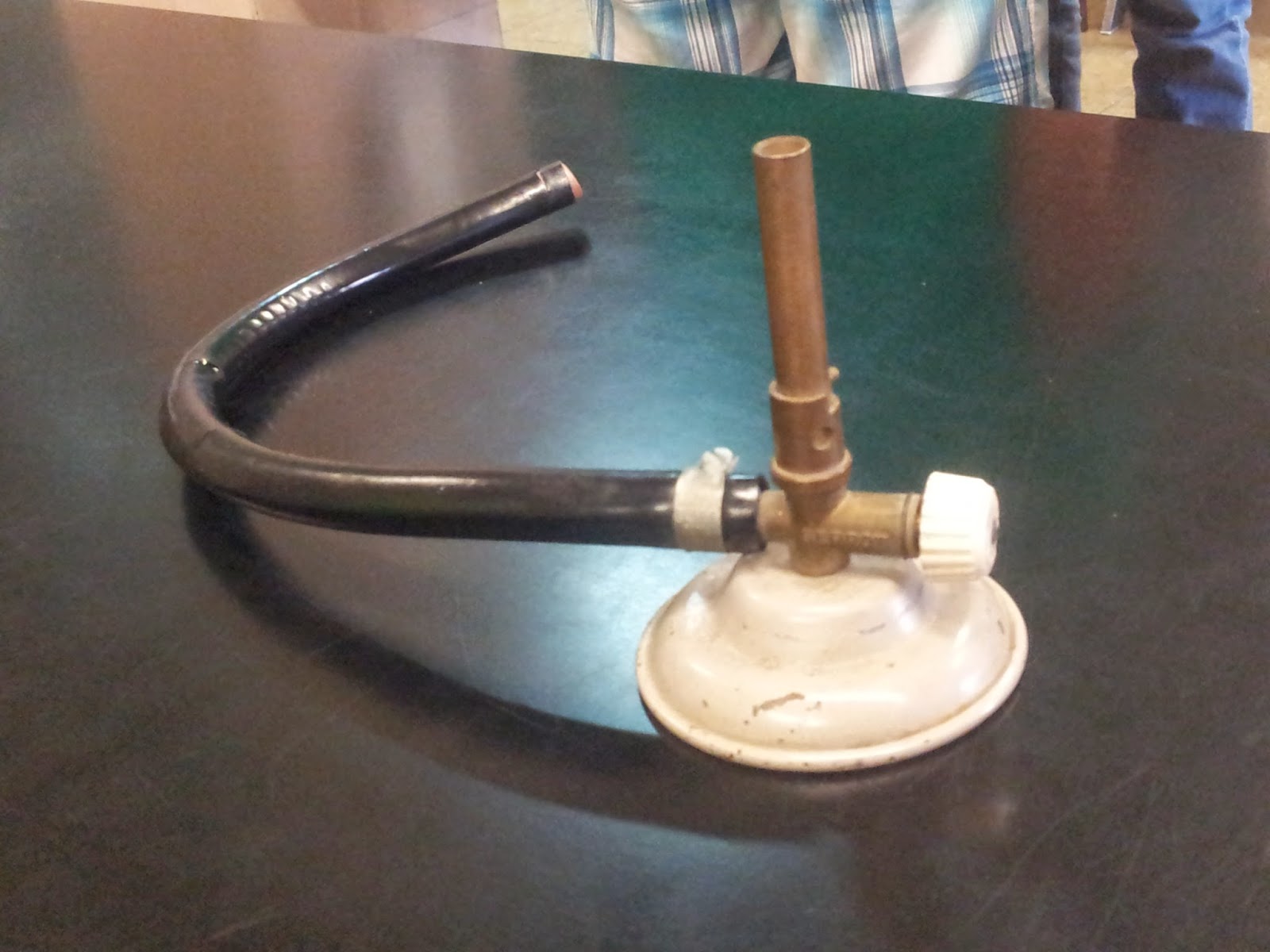 "Con Tu Física y Tu Química": Materiales del laboratorio