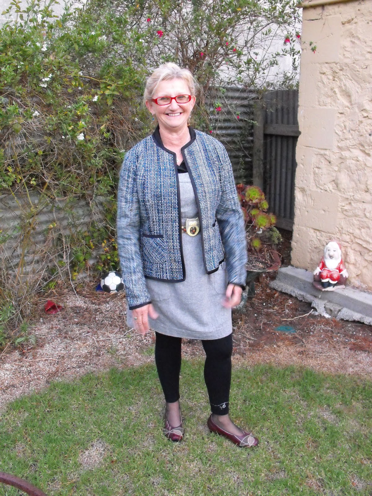 Suzy Bee Sews: Vogue 7975: Chanel style jacket - Finished!