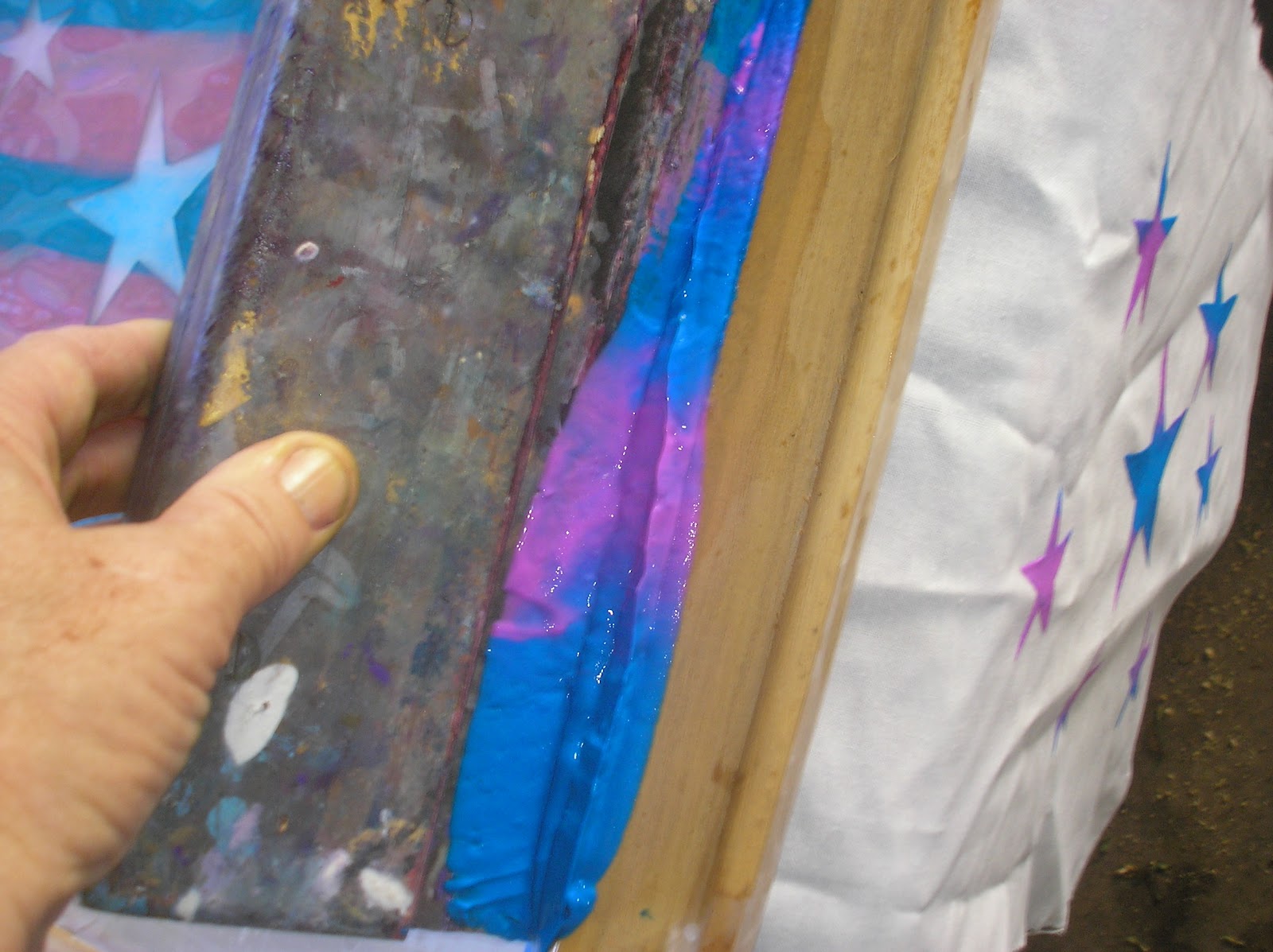 Rainbows End: The Back Yard Guide To Fabric Screen Printing