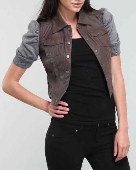 Fashion Apparel Ideas: 6 Versatile Ways to Put on a Vest