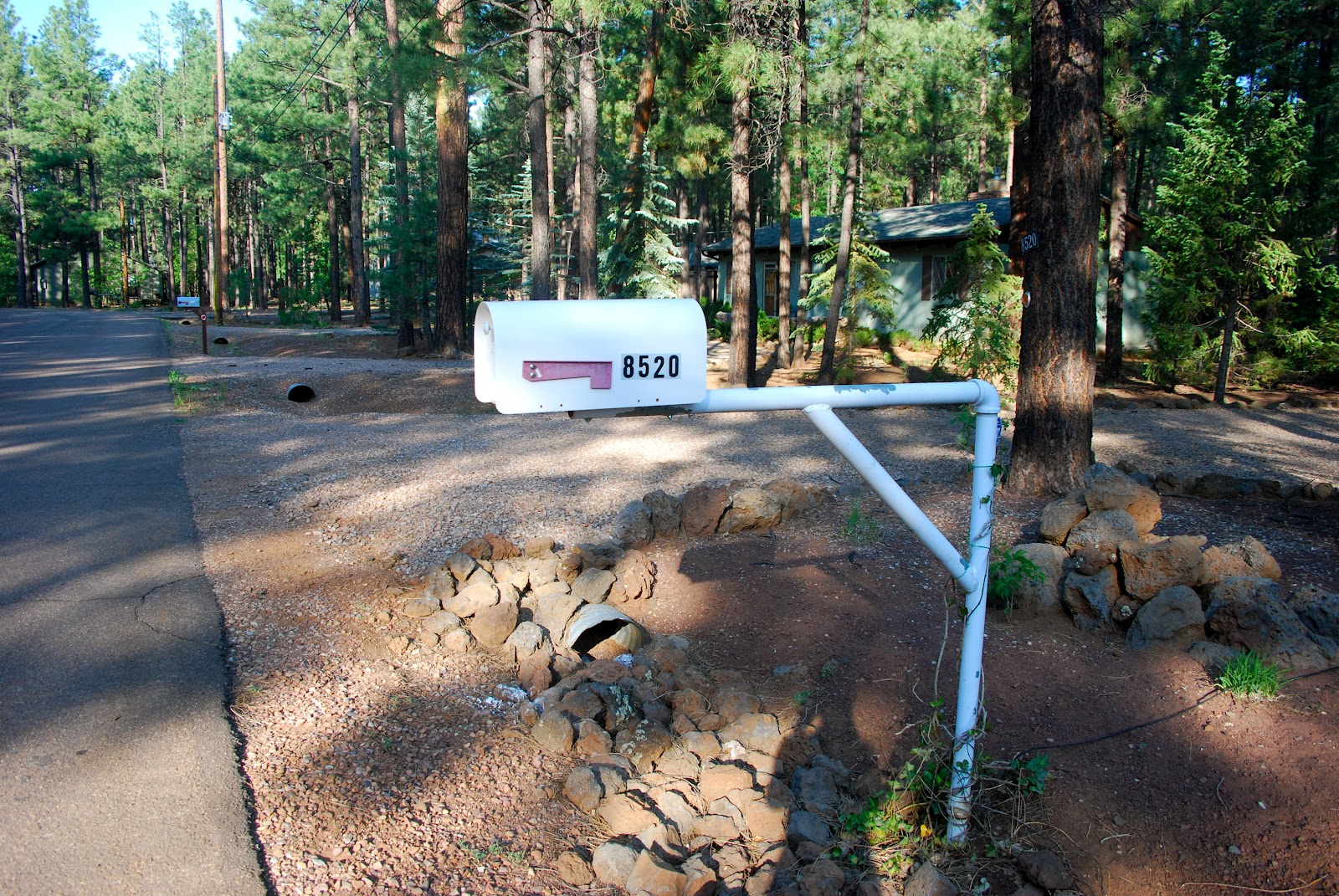 N Your Dreams: Grouted Mosaics And Ugly Mailbox