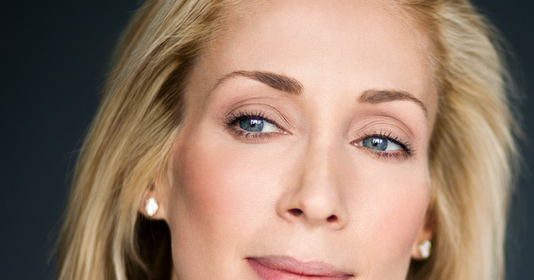 Chick Lit Central: The beauty of Cari Kamm...plus a book giveaway!