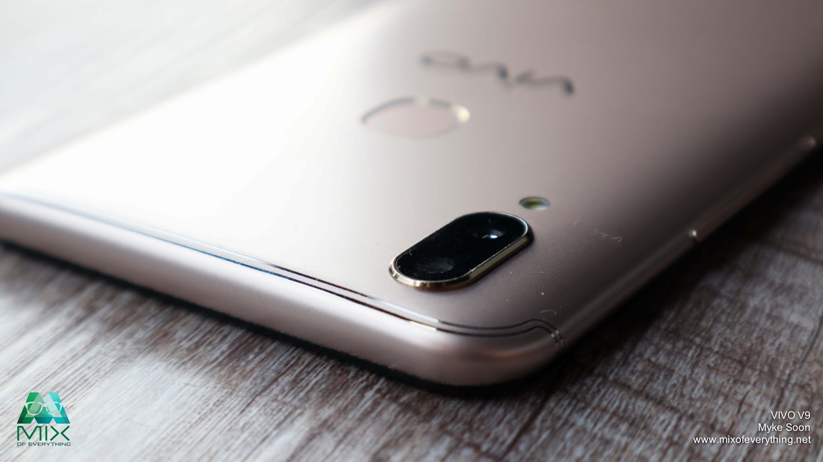 iPhone lookalike Vivo V9 with 24MP AI selfie camera to start pre-order ...