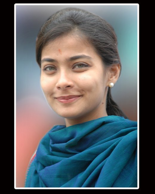 bollywood sexy actresses and actors: Praniti Shinde Photos