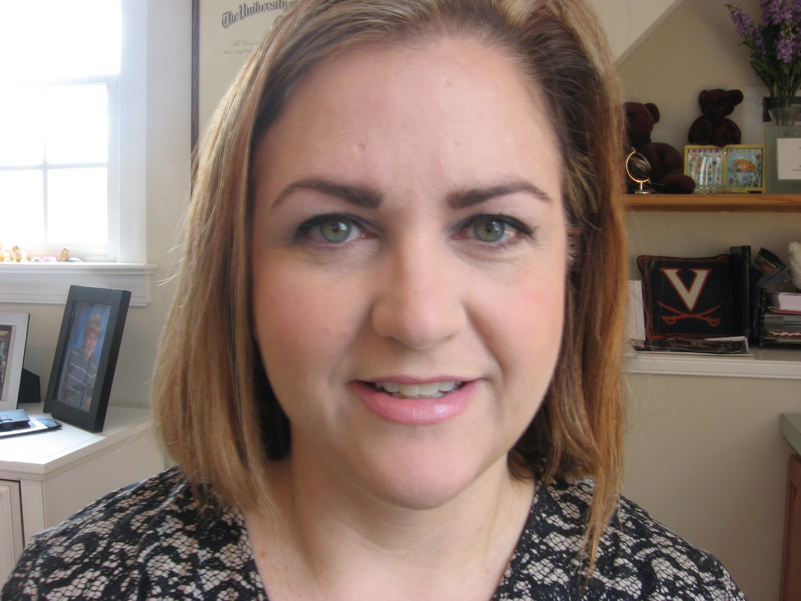 Face of the Day: A Simple, Chic look | Ages of Beauty: Face of the Day ...