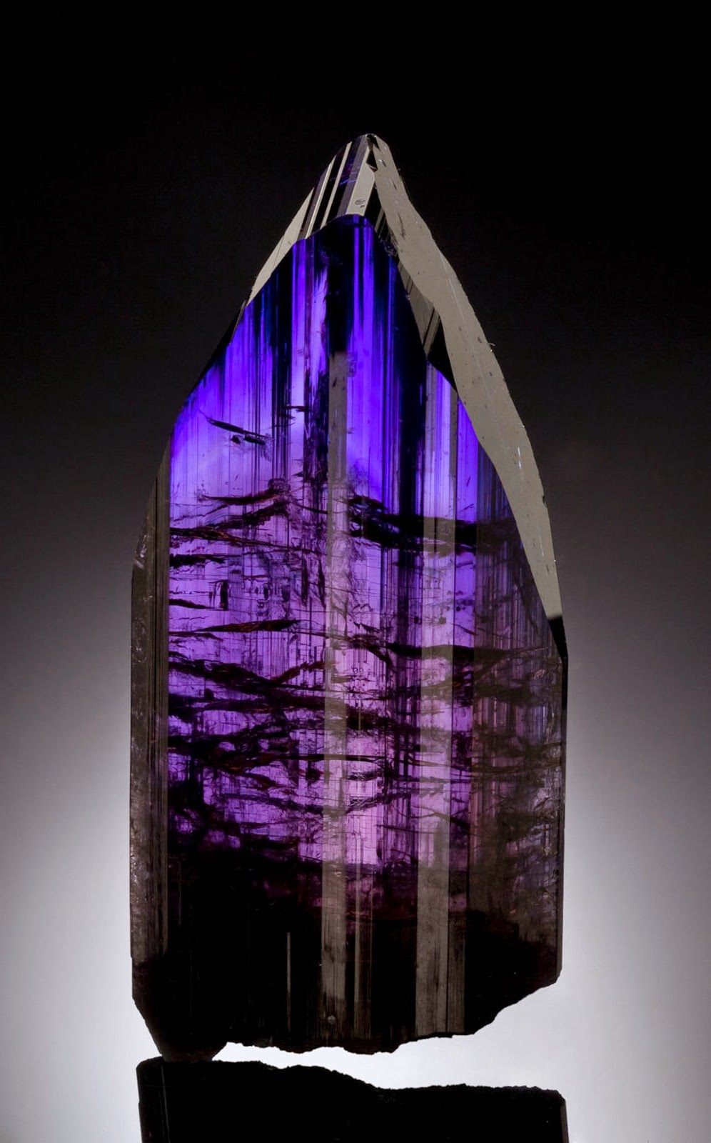 El Arte de la Orfebrería y Joyería : La Tanzanita.