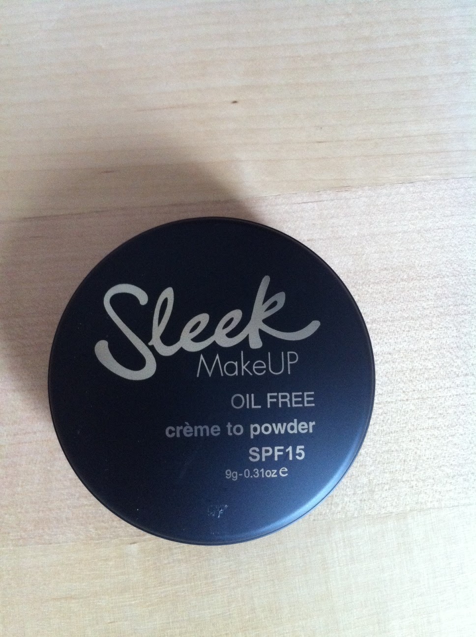 MissFitMakeup: *REVIEW* Sleek Creme To Powder Oil Free Foundation