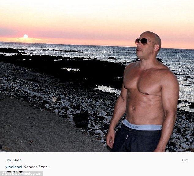 cocosista's blog: Vin Diesel shows off his very buff torso.