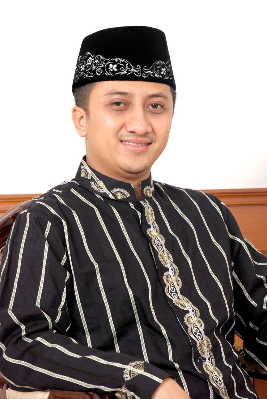 CORETAN SIBUY: 7 USTAD & USTADZAH TERKENAL DI INDONESIA