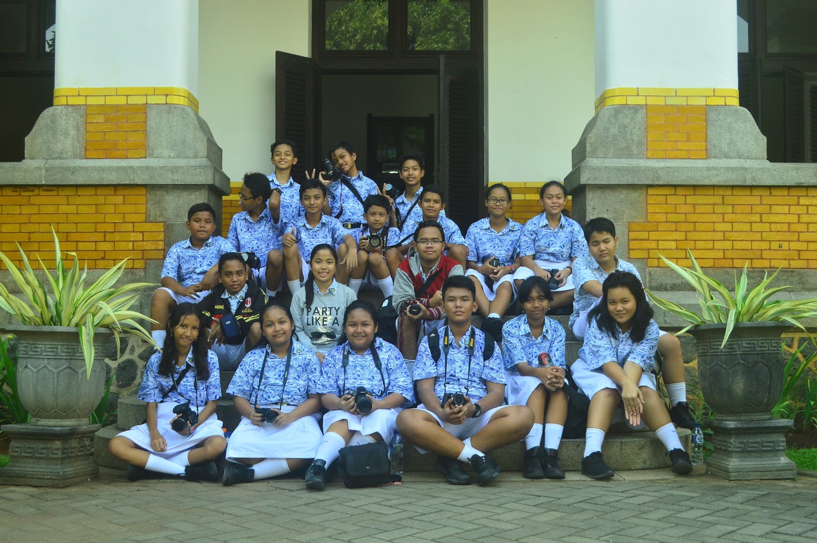 Materi Fotografi SMP Maria Goretti - 方濟各沙勿略