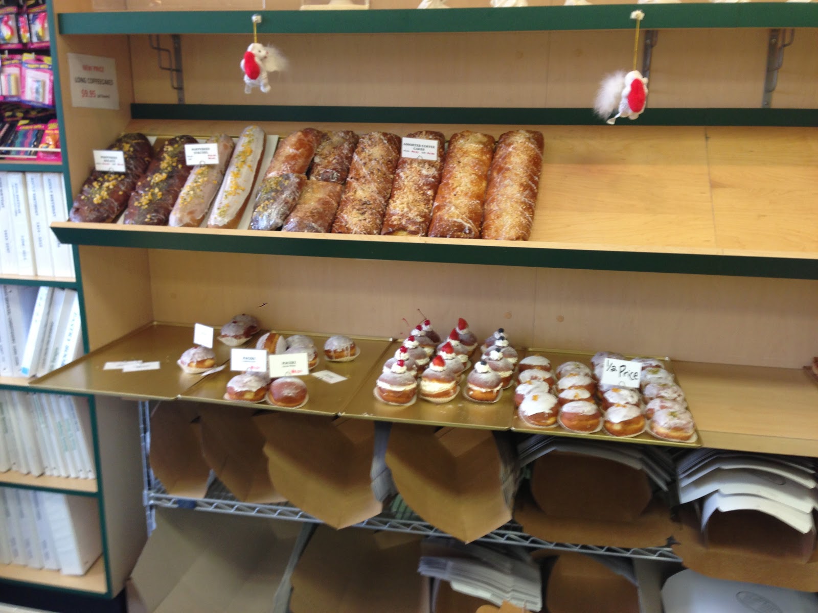 Eating for Sanity: Oak Mill Bakery **Paczki**