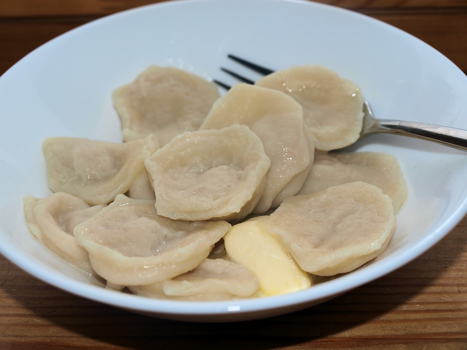 baltoje lėkštėje: Koldūnai su mėsos įdaru