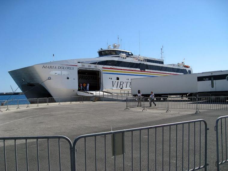 World Wide Ferries: El fast ferry "María Dolores" se incorpora a la ...