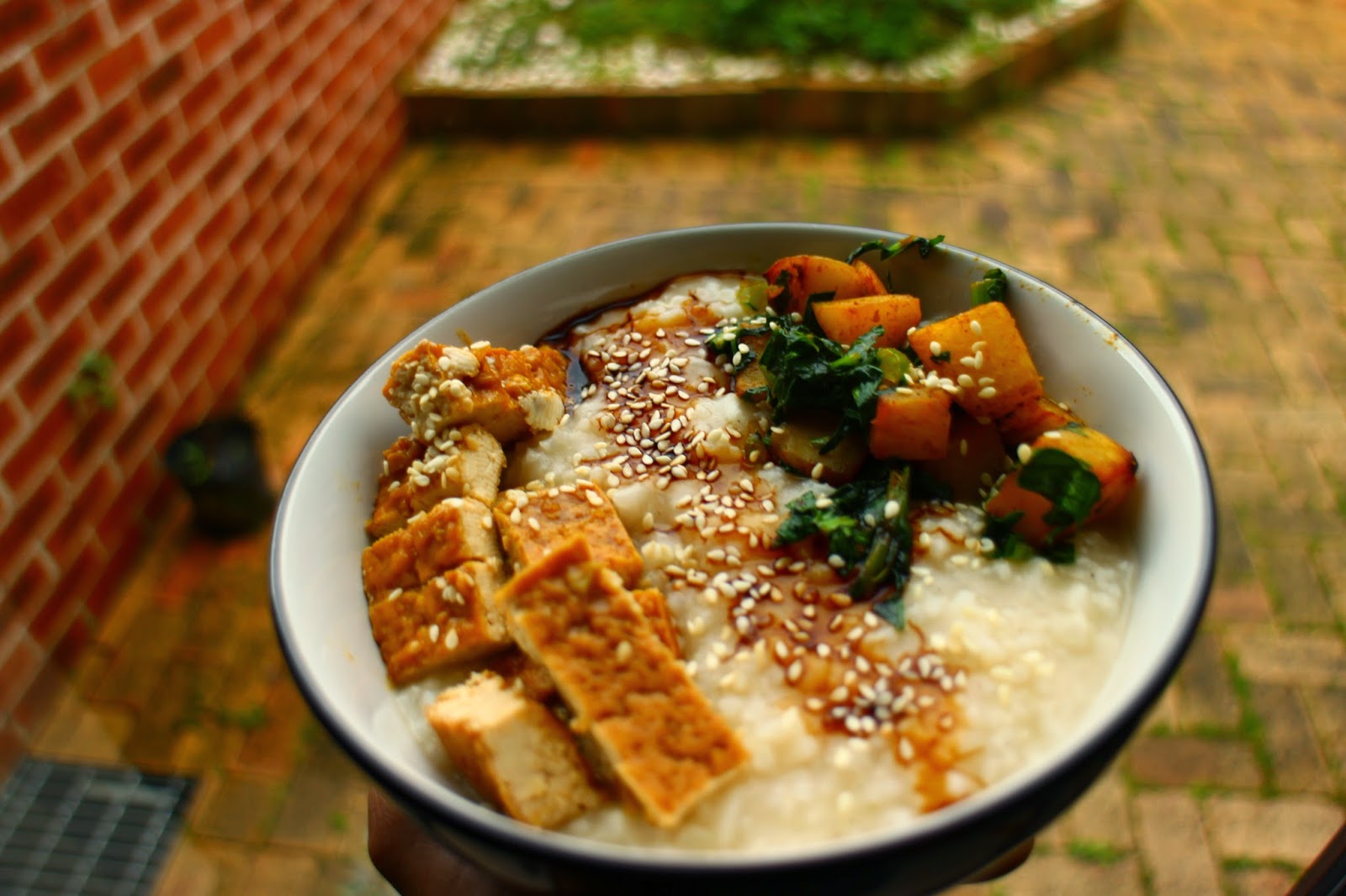 Ramblings of a cluttered mind..: Vegetarian Congee with sauteed turnip ...
