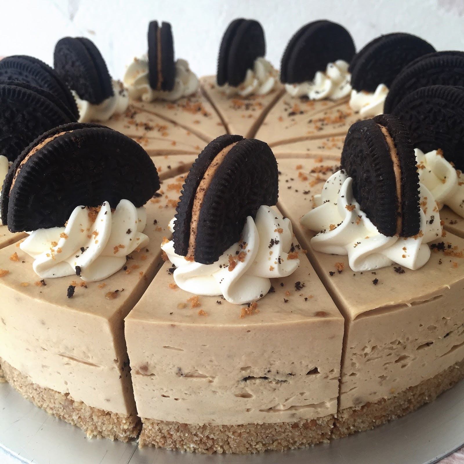 Little Cake House: Biscoff Peanut Butter Oreo Cheesecake
