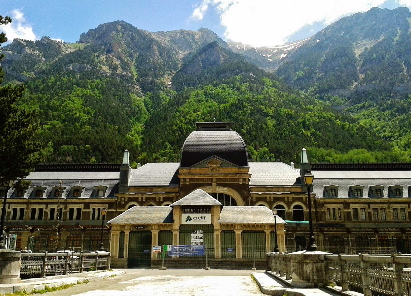Dame un poco de todo: Canfranc - Estación Internacional de Canfranc