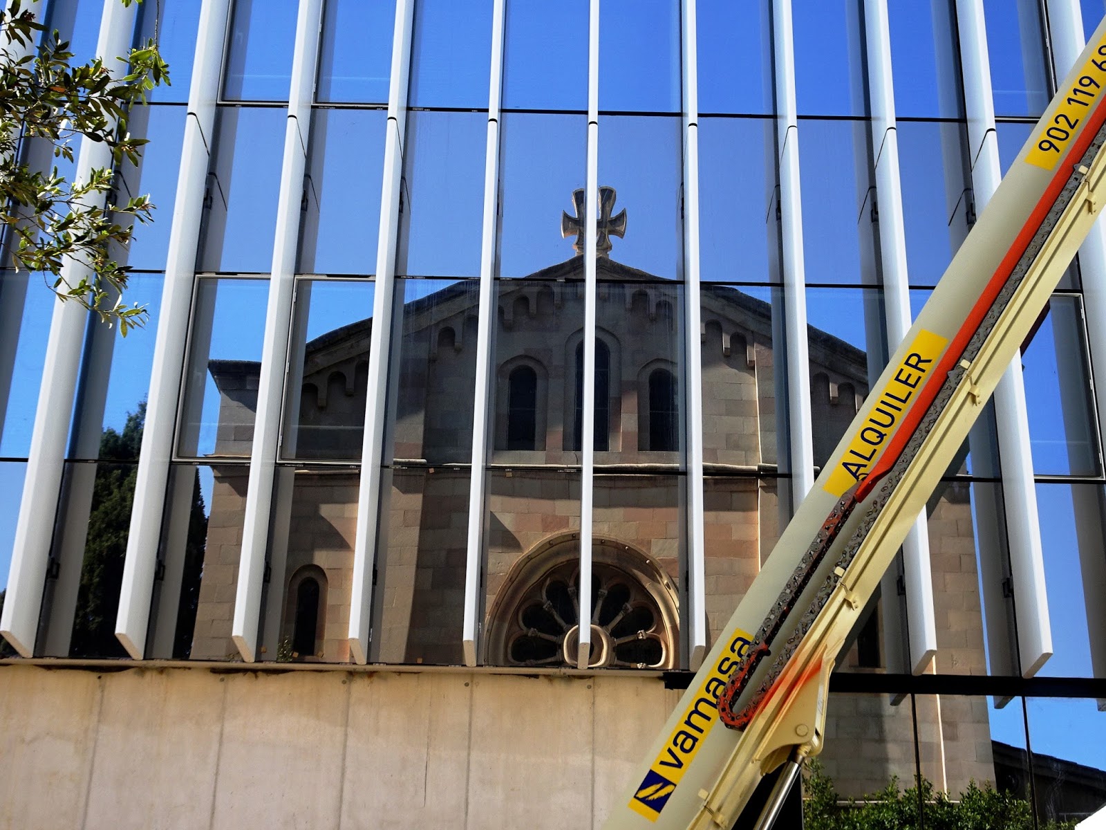 Redescubriendo Barcelona y más allá: 07/04/2017 Torre Girona