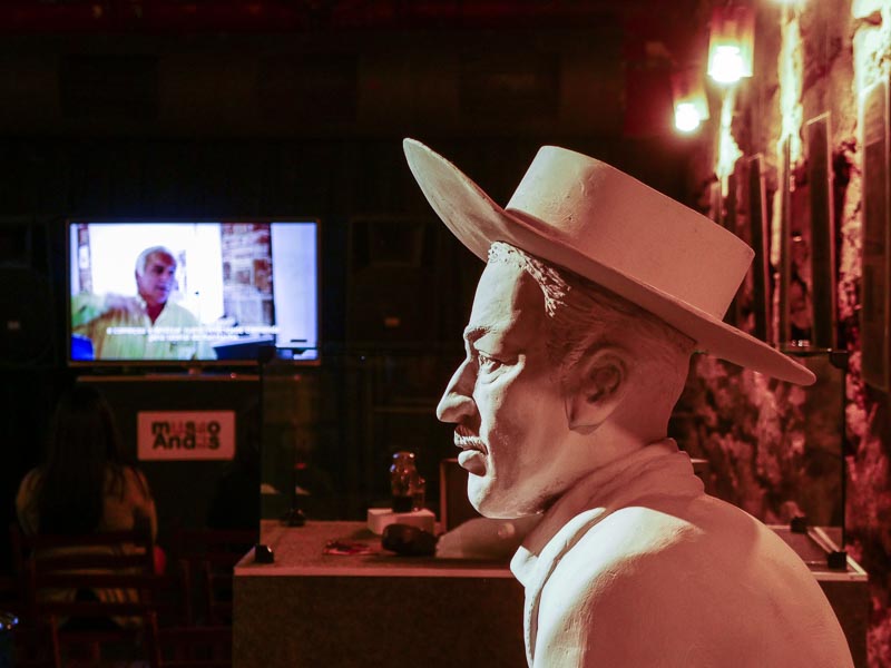 Victor Bloomfield Photo: Montevideo: Museo Andes 1972