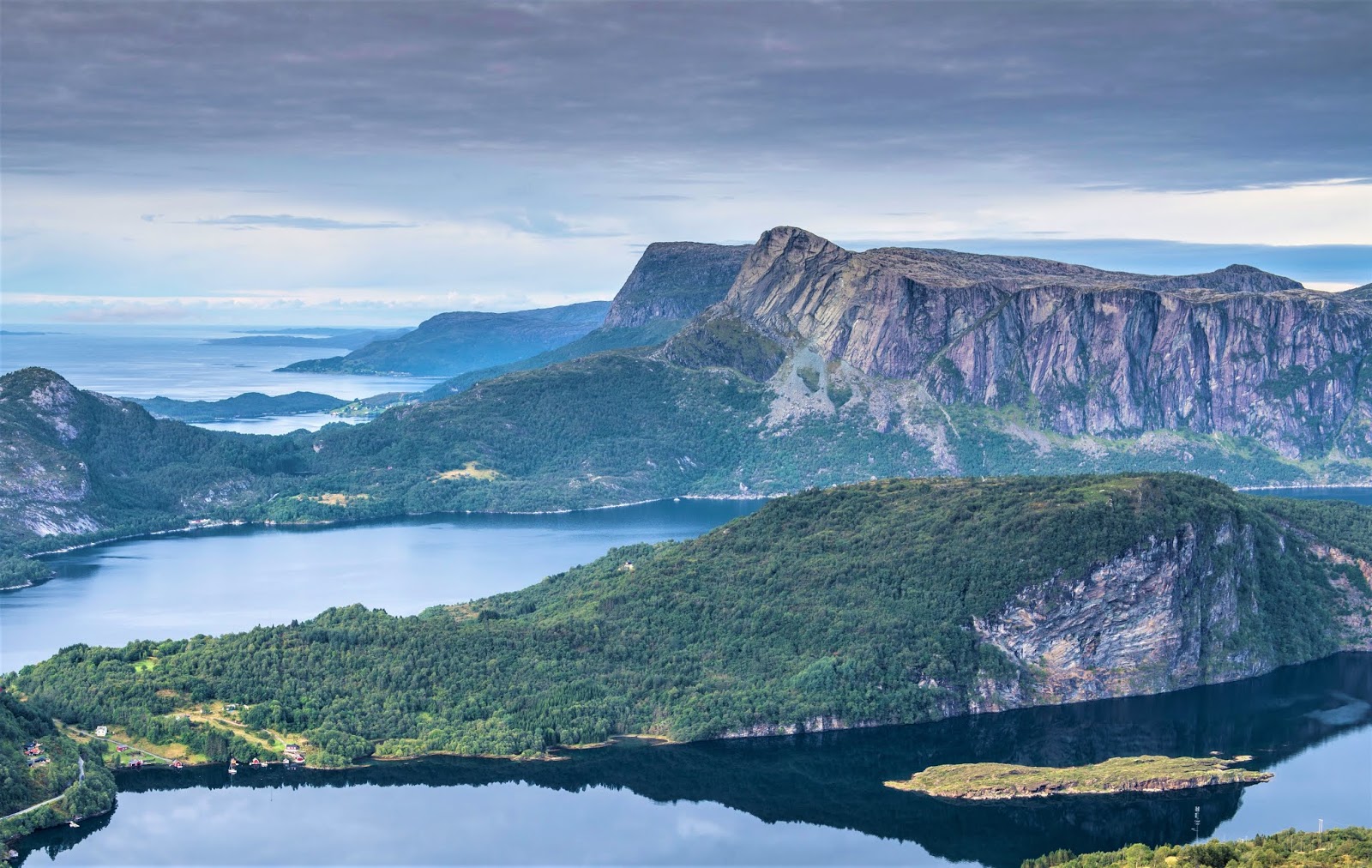 FjordKysten: Top 5 in Hyllestad