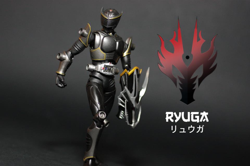 Video Review: S.H. FiguArts Kamen Rider Ryuga & DragBlacker - JEFusion