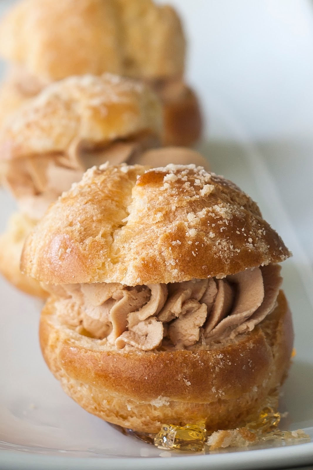 Soesjes met ganzenlever en peperkaramel - Hap en Tap