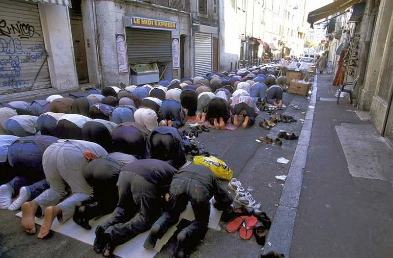 Sir Mike's Comments: Marseille - France - " Immigrants/migrants ...