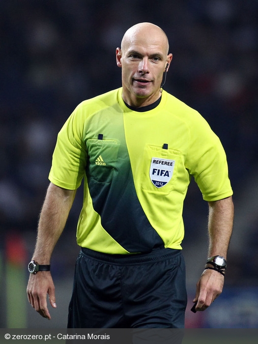 Arbitragem de futebol: Árbitros das meias finais da Taça das Confederações