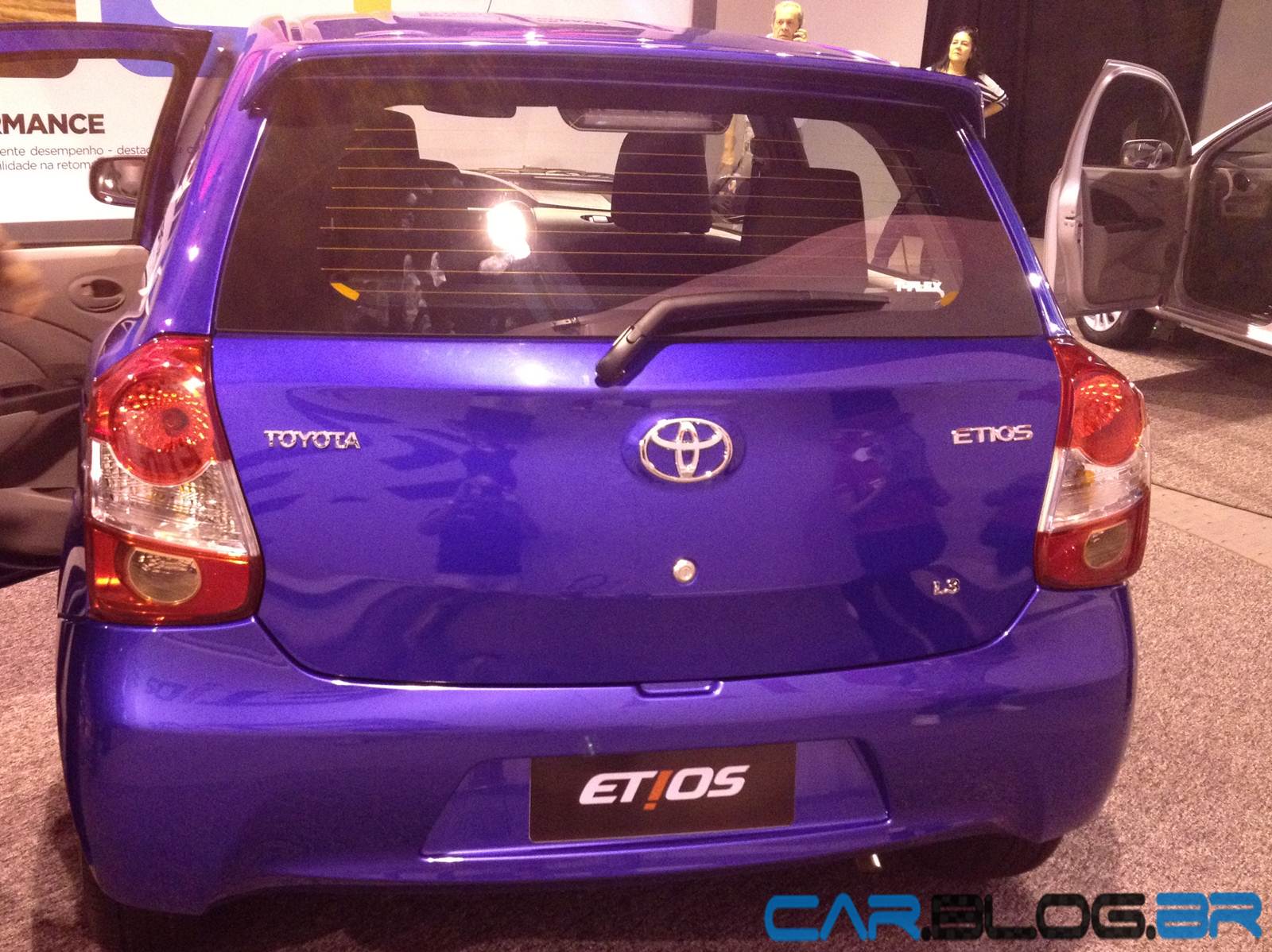 Vídeo: Toyota Etios Connection em Brasília